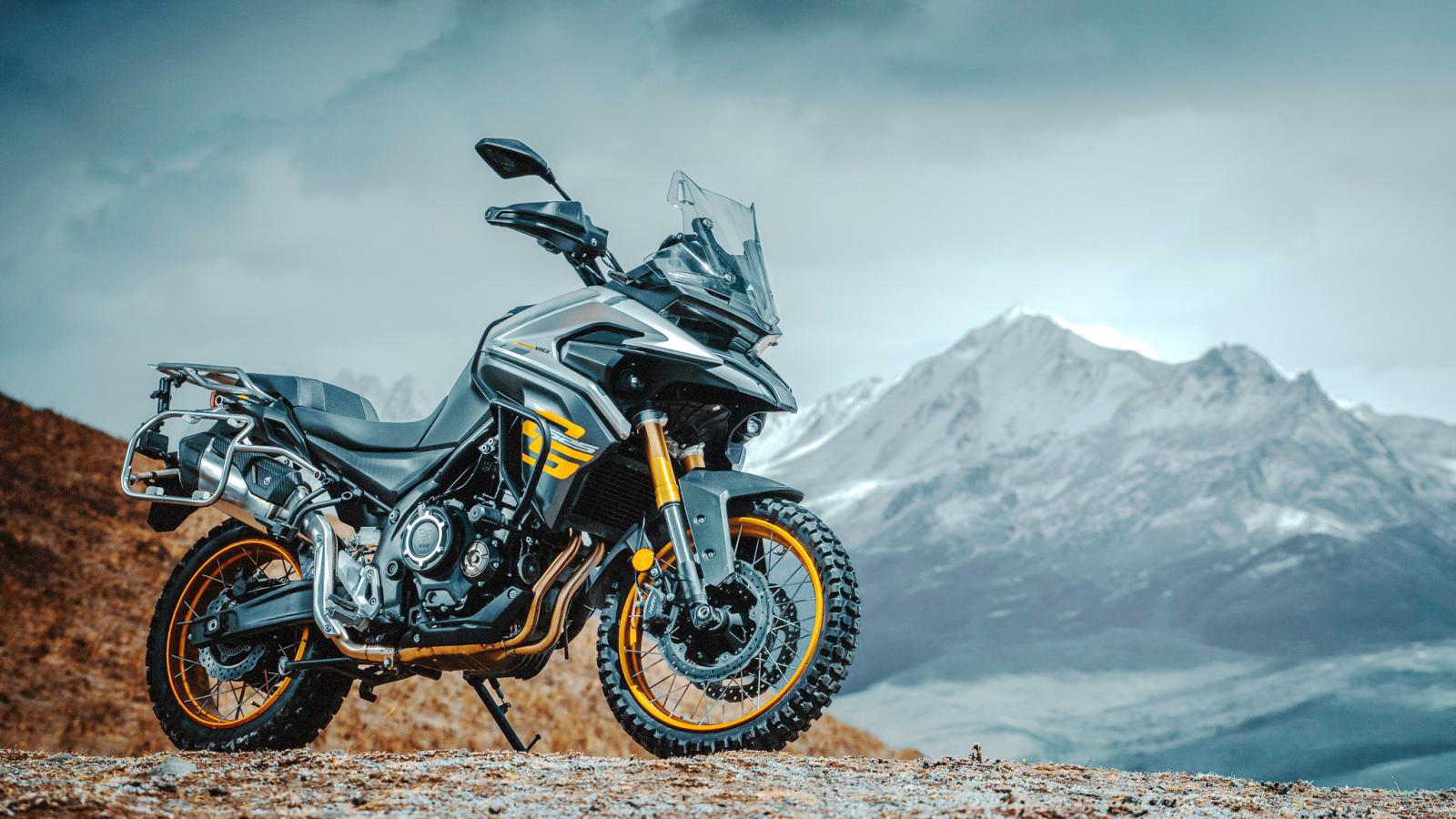 VOGE DS525X: Έφτασε στην Ελλάδα με τιμή πρόκληση - voge